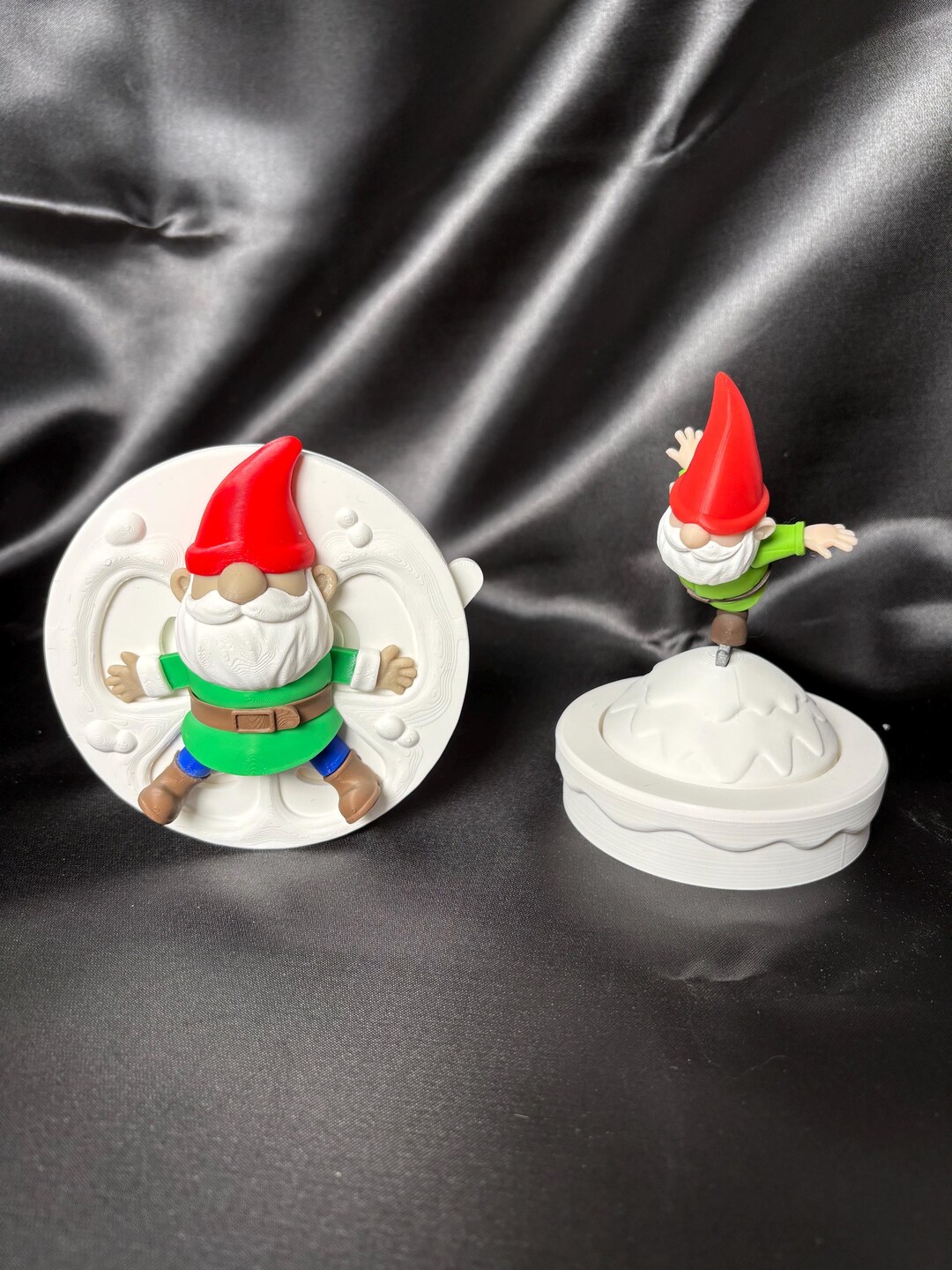 Mini Weihnachtsdeko Wichtel. Wichtel Macht Schneeengel Und Wichtel Auf ...