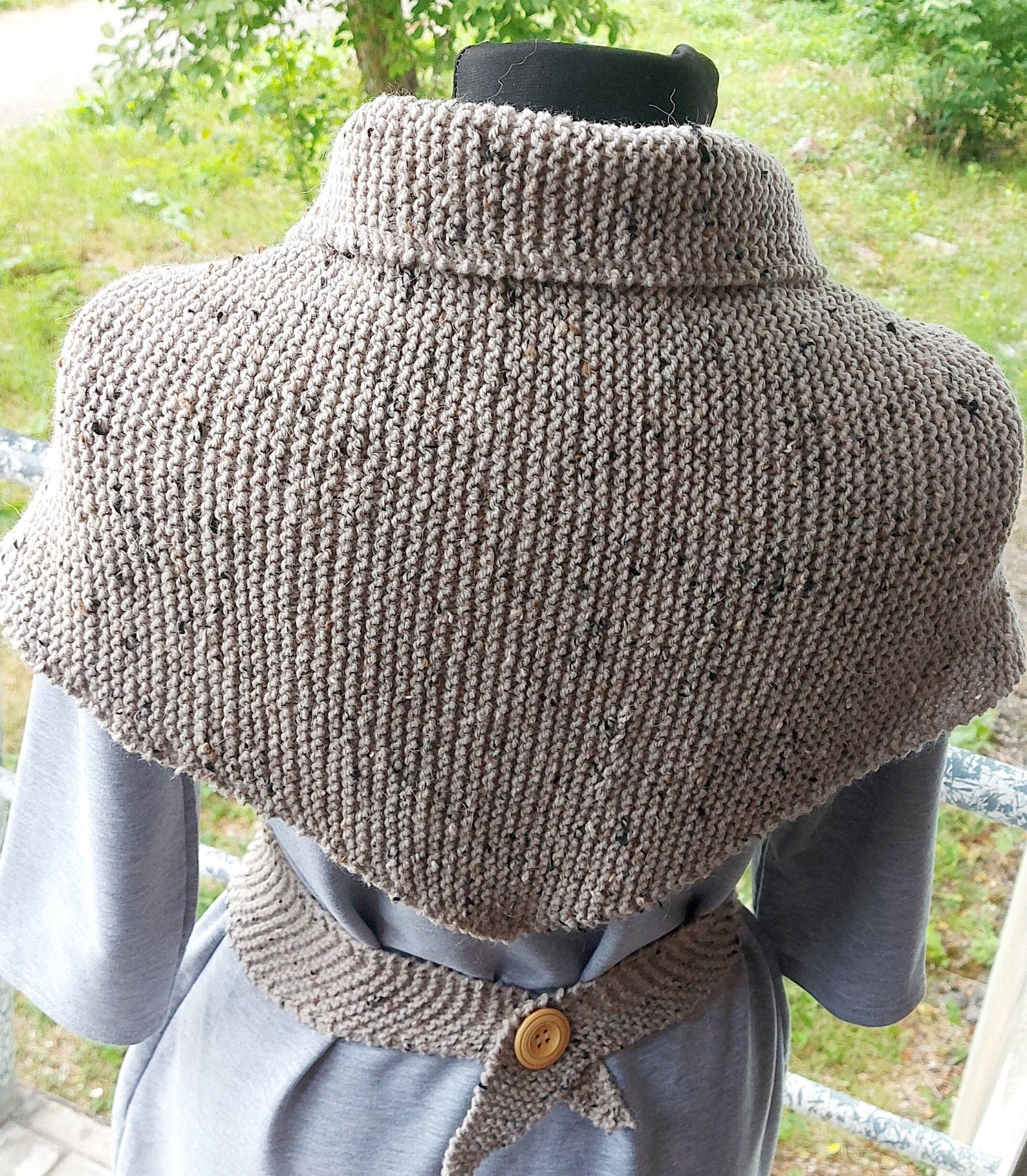 Chunky Outlander Shawl Cozy Cosplay Cape for Outlander Fans, Hand Knit ...