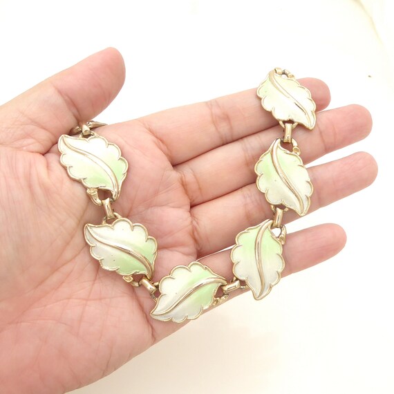 1960s Vintage light green and white hand painted puff… - Gem