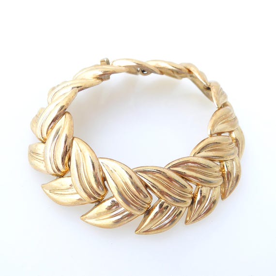 1960s Vintage Crown Trifari gold puffy leaf whale tai… - Gem