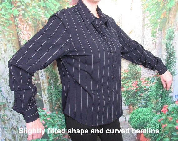 Sz MED Faconnable Blouse, 42 inch bust, Classic colla… - Gem
