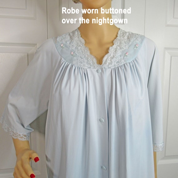 Sz MED 40 inch bust Shadowline midcentury pastel blue… - Gem