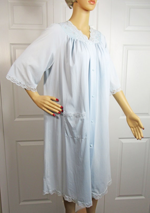 Sz MED 40 inch bust Shadowline midcentury pastel blue… - Gem