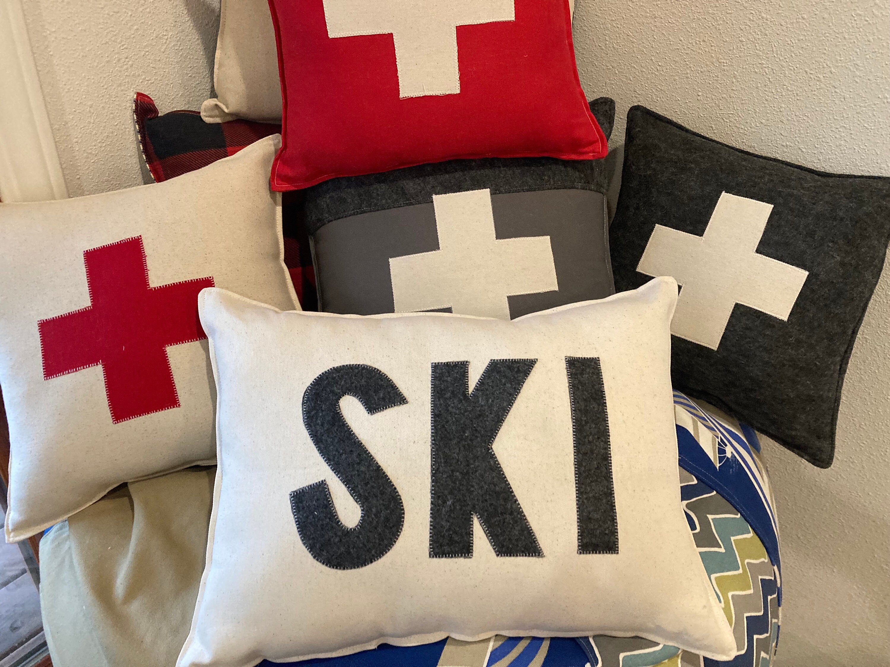 Ski Chalet Alpine Pillow About 12"x 16" With Grey Felt on Natural ...