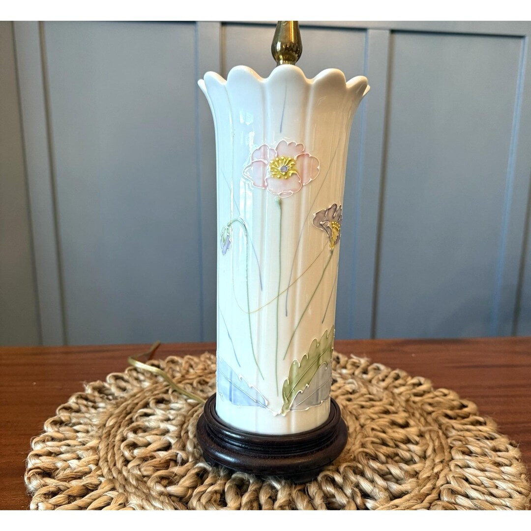 Vintage MSA Porcelain Floral Table Lamp Scalloped Edge Relief Flowers ...
