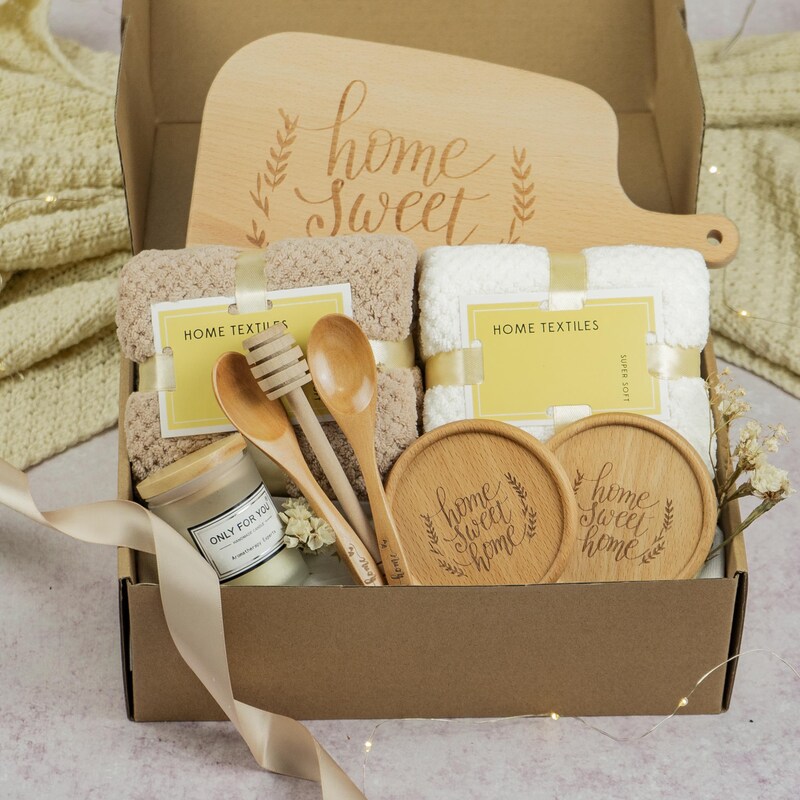 House Warming Gift - 60+ Gift Ideas for 2025