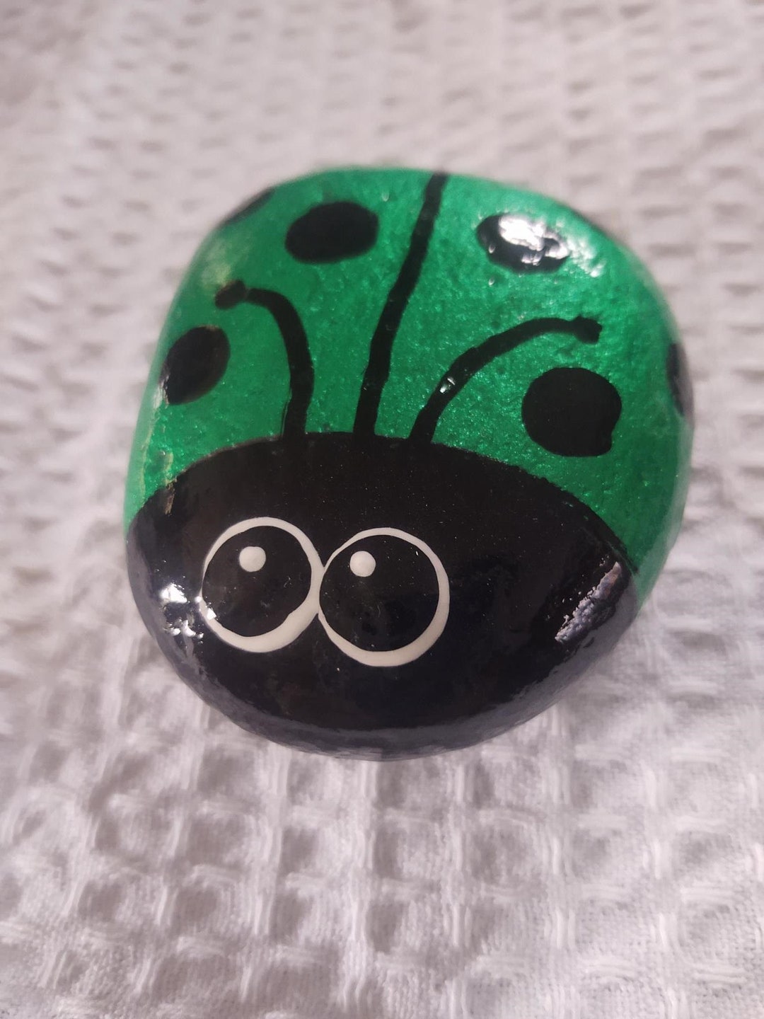 Painted Ladybug Rock / Rock Painting / Ladybug Rocks / Green Ladybug ...