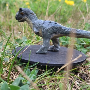 Gray Carnotaurus Sculpture | Clay Dinosaur Sculpture - Etsy