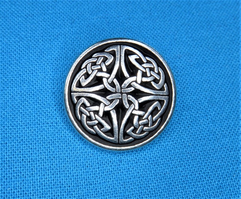 Celtic Knot Button 3/4 | Etsy