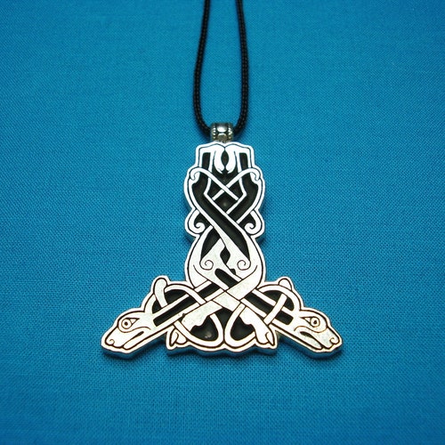 Spanish Fir Pendant Lugh's Knot | Etsy