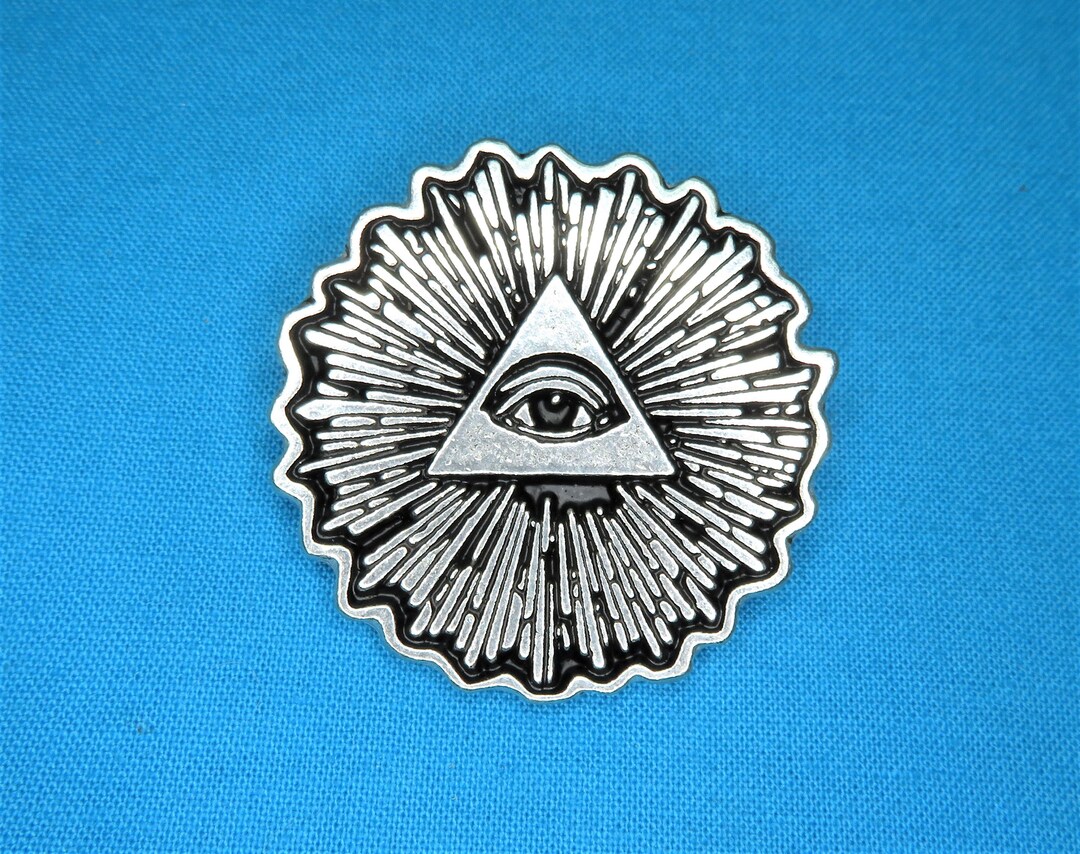 Illuminati Button, All Seeing Eye Button - Etsy
