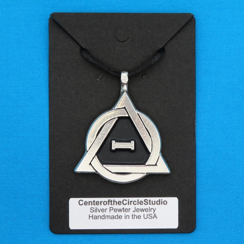 Silver Therian Necklace - Etsy