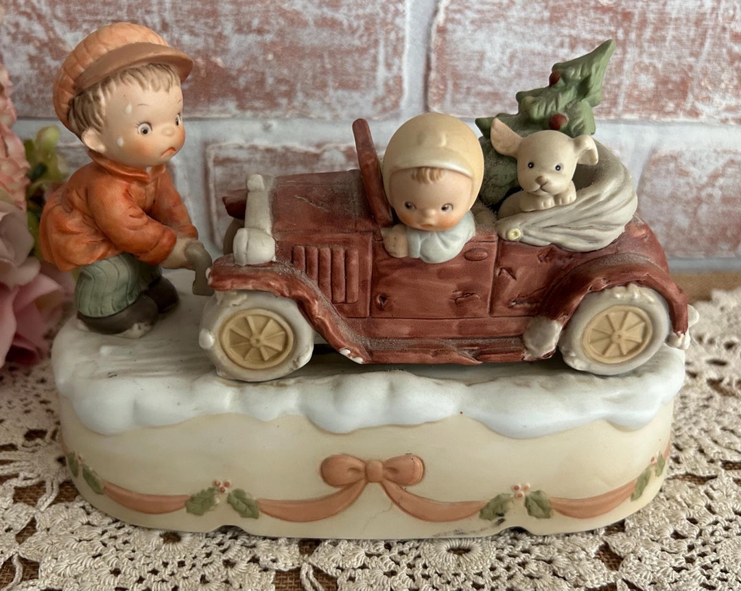 1990 Enesco Memories of Yesterday got to Get Home for the Holidays Wind ...