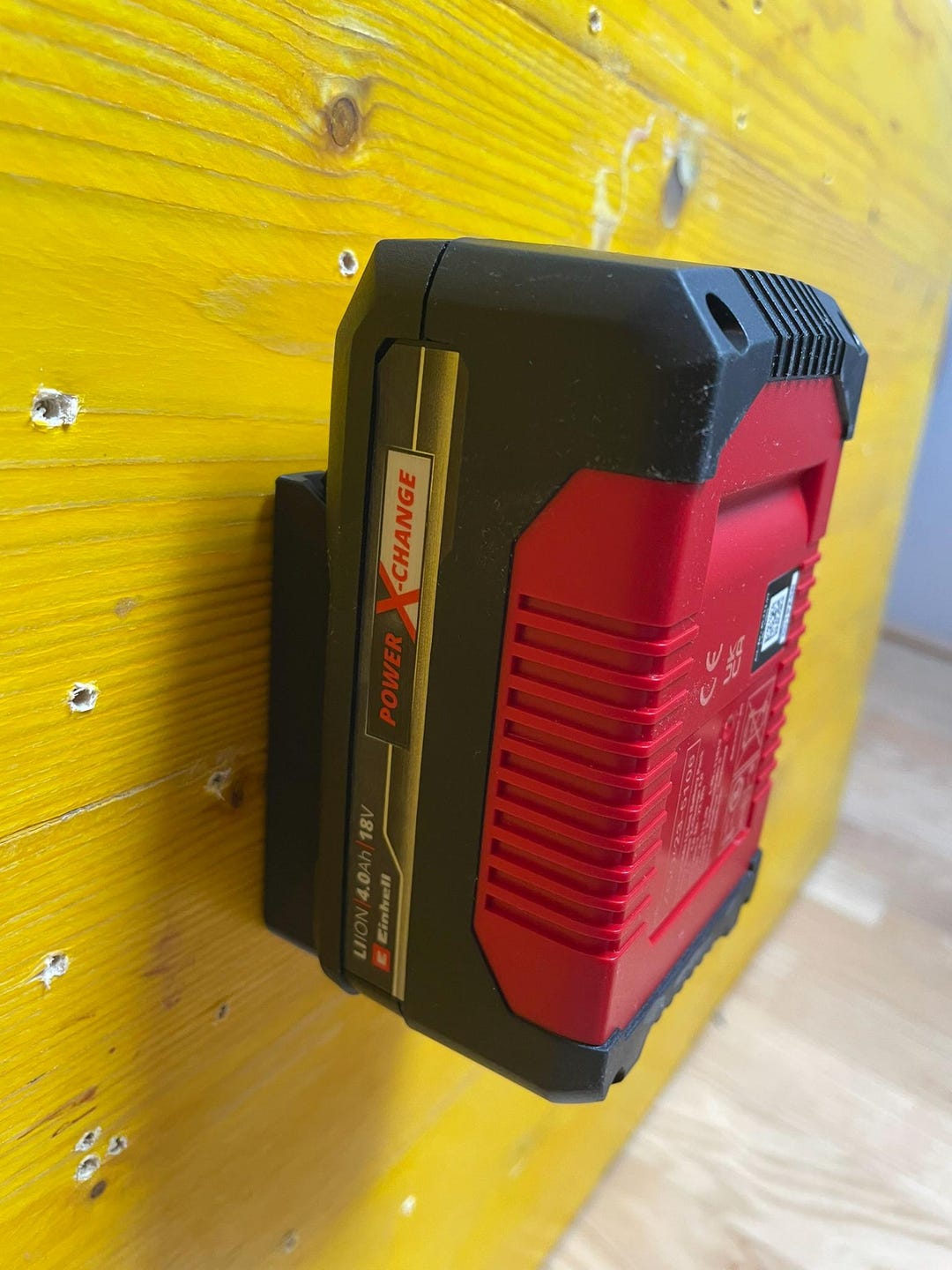 3D Printed Battery Holder for 18V Einhell Batteries, Wall Mount for ...