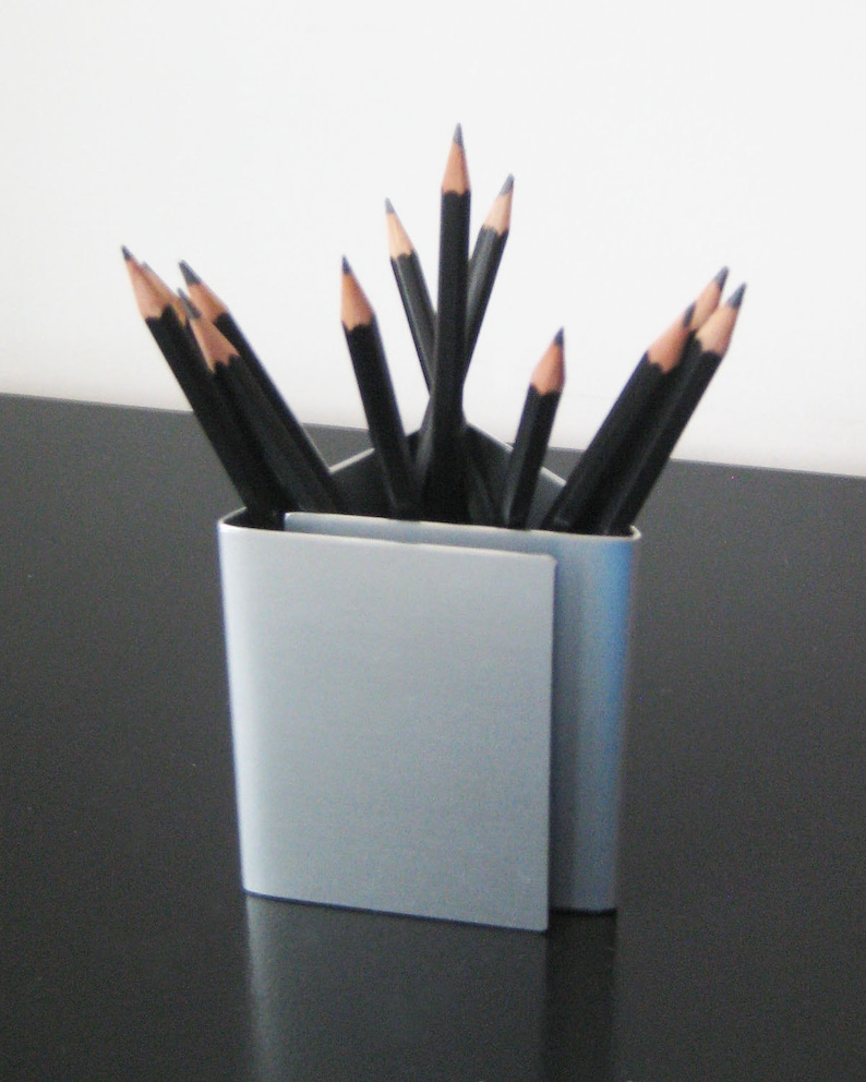 Modern Metal Triangle Pencil/pen Cup - Etsy