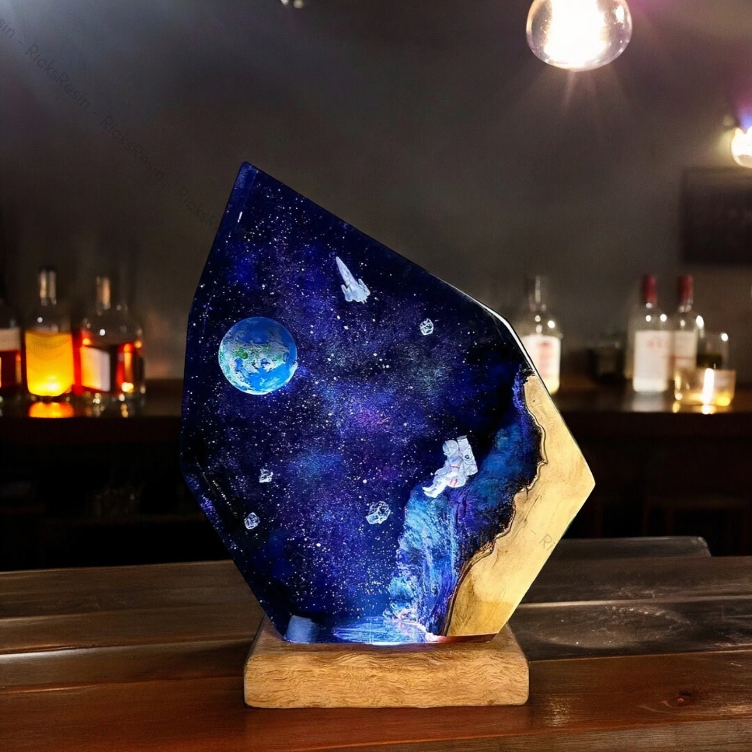 Astronaut Resin Night Lights Space Resin Lamp for Home Decor Space Exploring Unique Epoxy Lamp ...