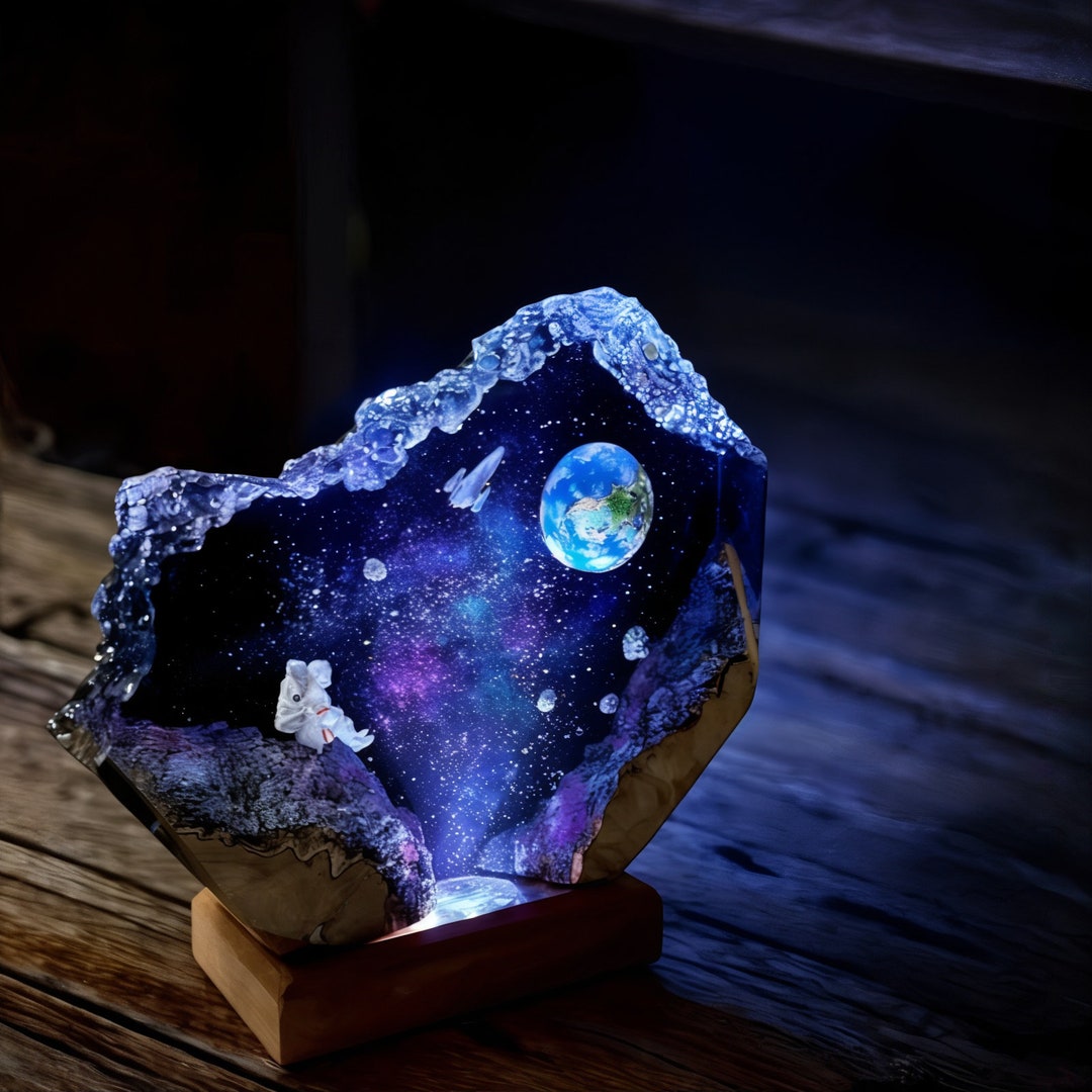 Astronaut Resin Night Light Space Resin Lamps for Home Decor Cave ...