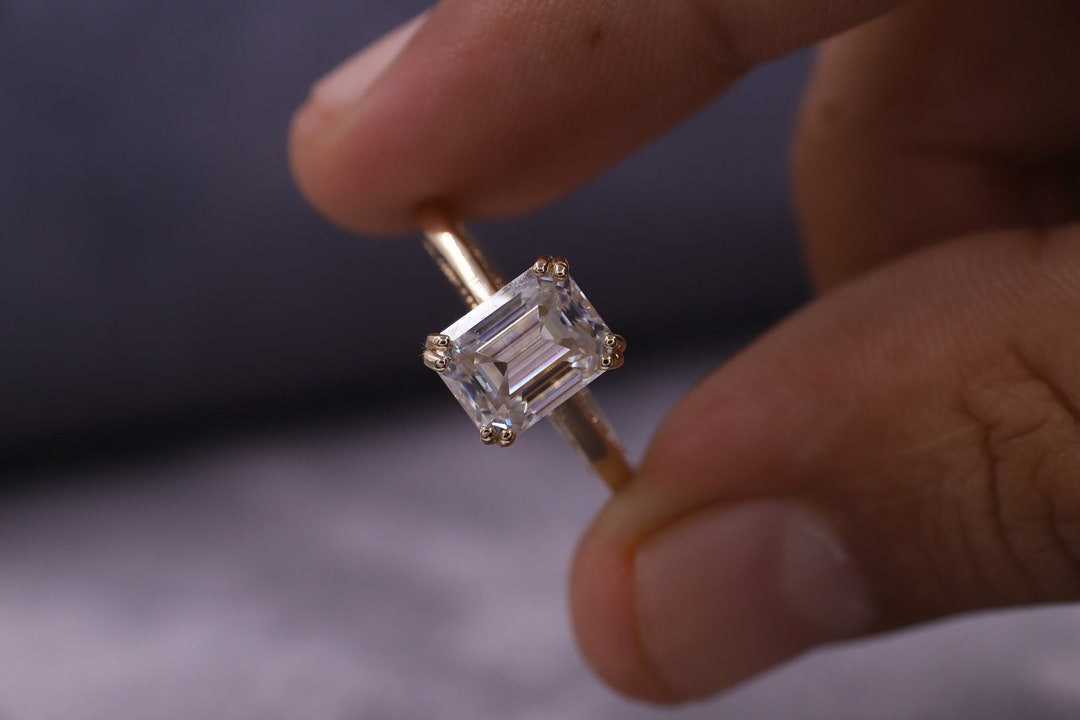 Double Claw Prong Setting Ring, 2.5 CT Emerald Cut Moissanite ...