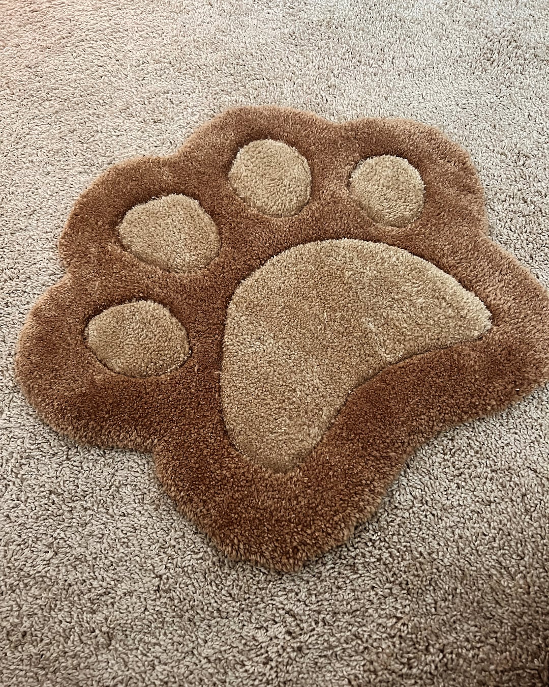 Paw Print Tufted Rug | Handmade Rug for Home Decor | Original Gift ...