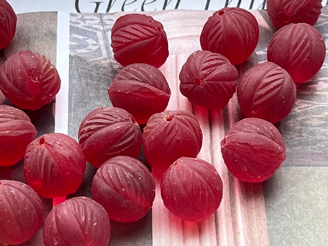 3 or 4 Vintage Glass Beads 15mm Ruby Red Frosted Antique ...