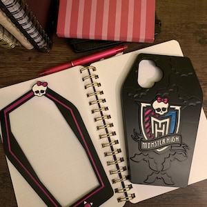 Cute Skullette Coffin Phone Case | Cosplay Accessory | Skull Bat Coffin ...