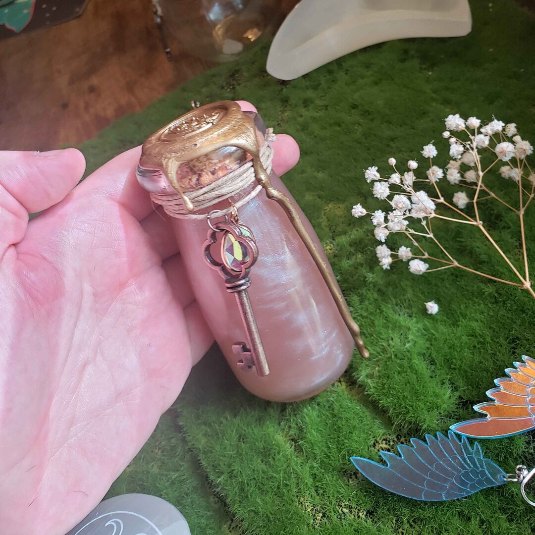 The Mist King's Love Potion | Fae Dungeons and Dragons Potion Bottle ...