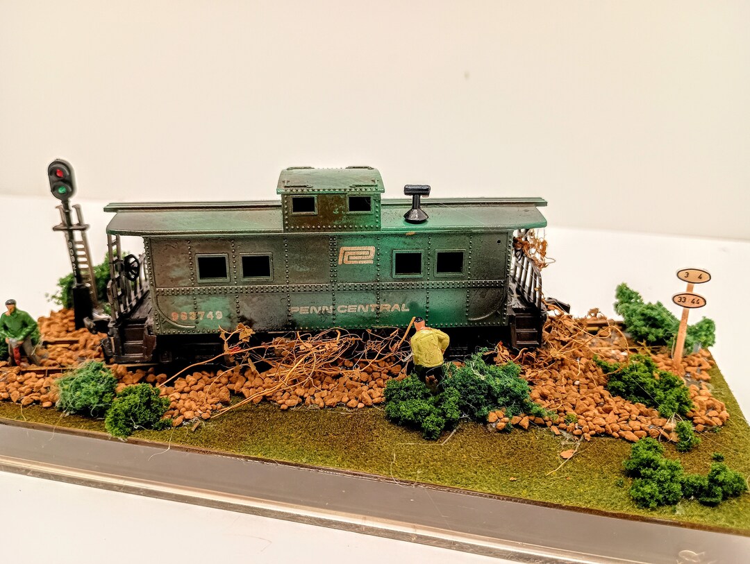 Penn Central Caboose Model Railroad Train HO Scale Custom DIORAMA ...