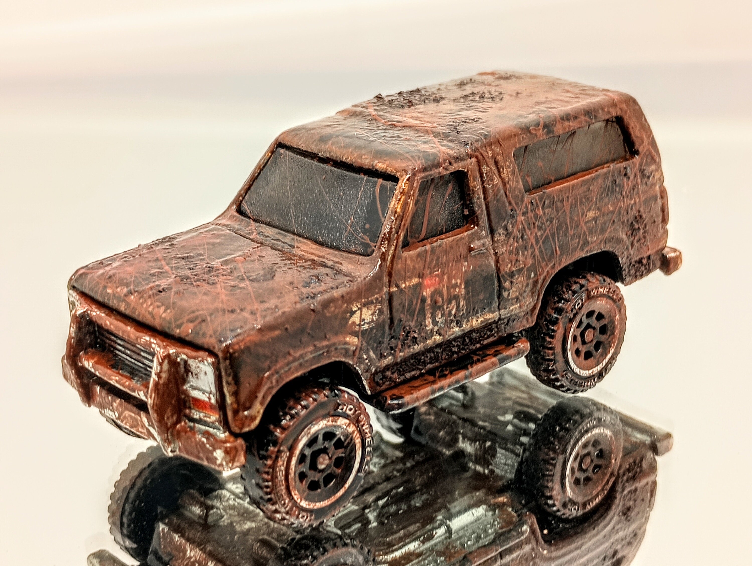 1985 Ford Bronco 4X4 Heavily Weathered Rusty 1/64 Diecast Junkyard ...