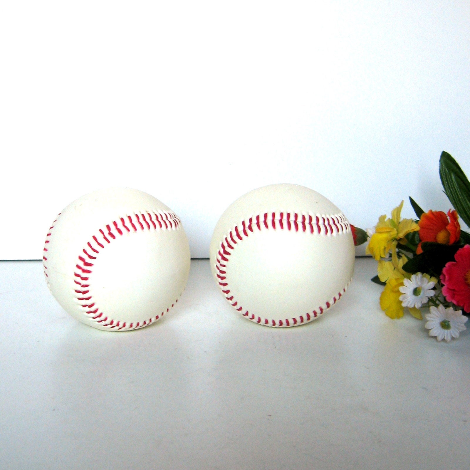 Vintage Salt and Pepper Shakers Baseball Salt Peppers by - Etsy
