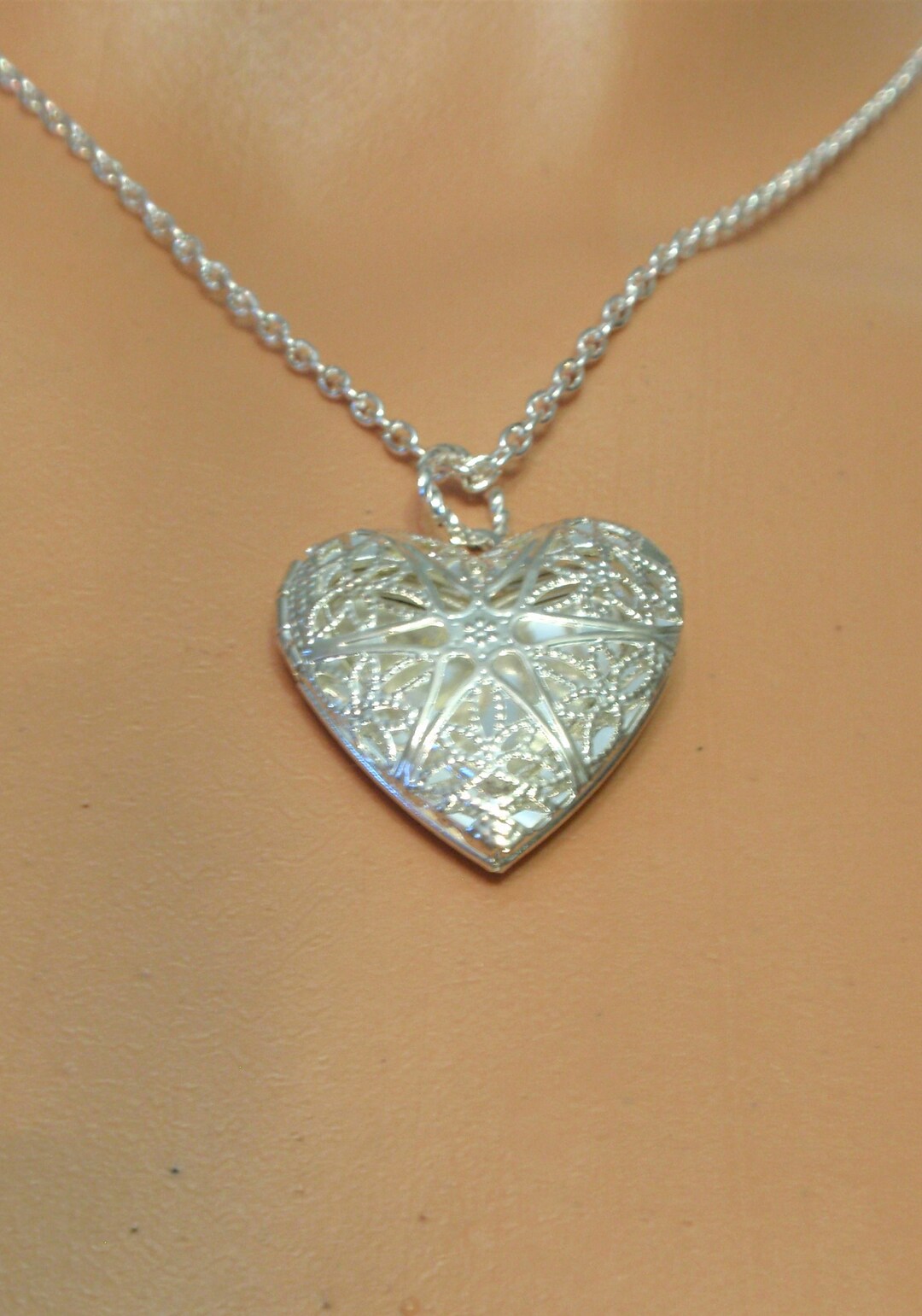 Romantic Silver Heart Locket Necklace/classy Filigree Heart/vintage ...