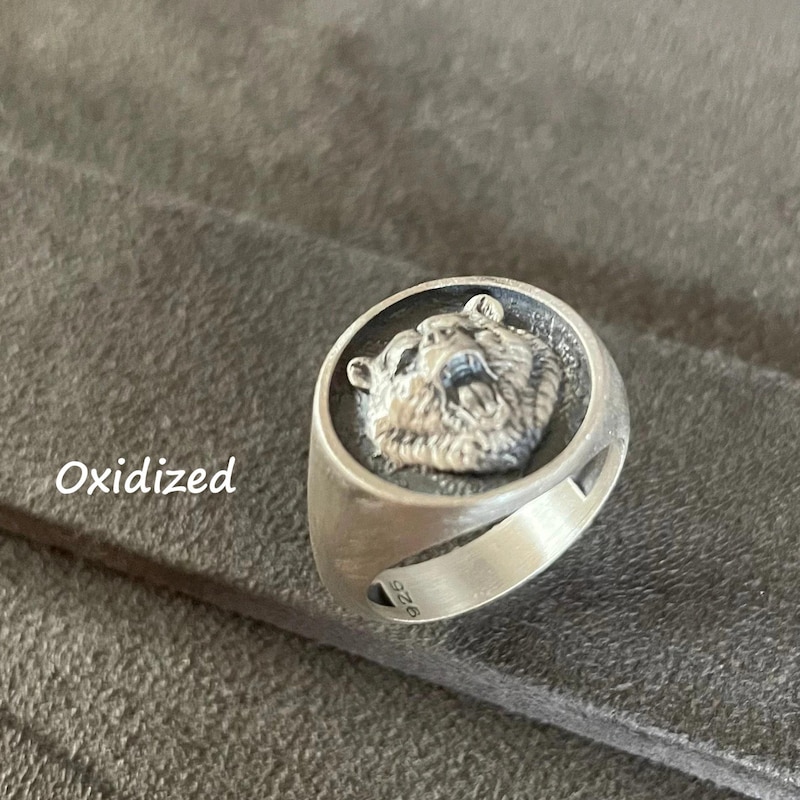 Bear Signet Ring - Etsy