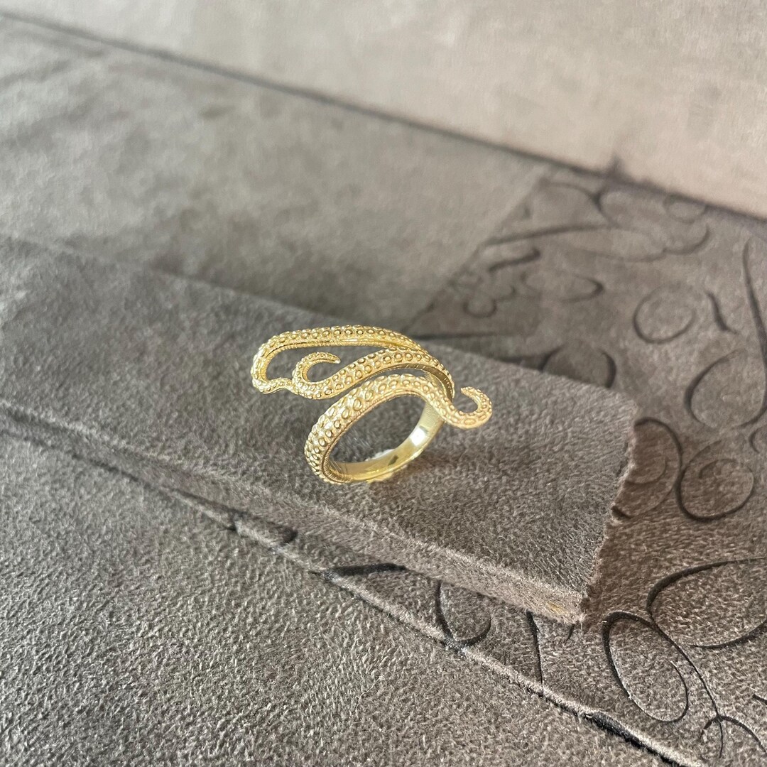 Octopus Tentacle Ring, 14K Solid Gold Octopus Kraken, Personalized Gift ...