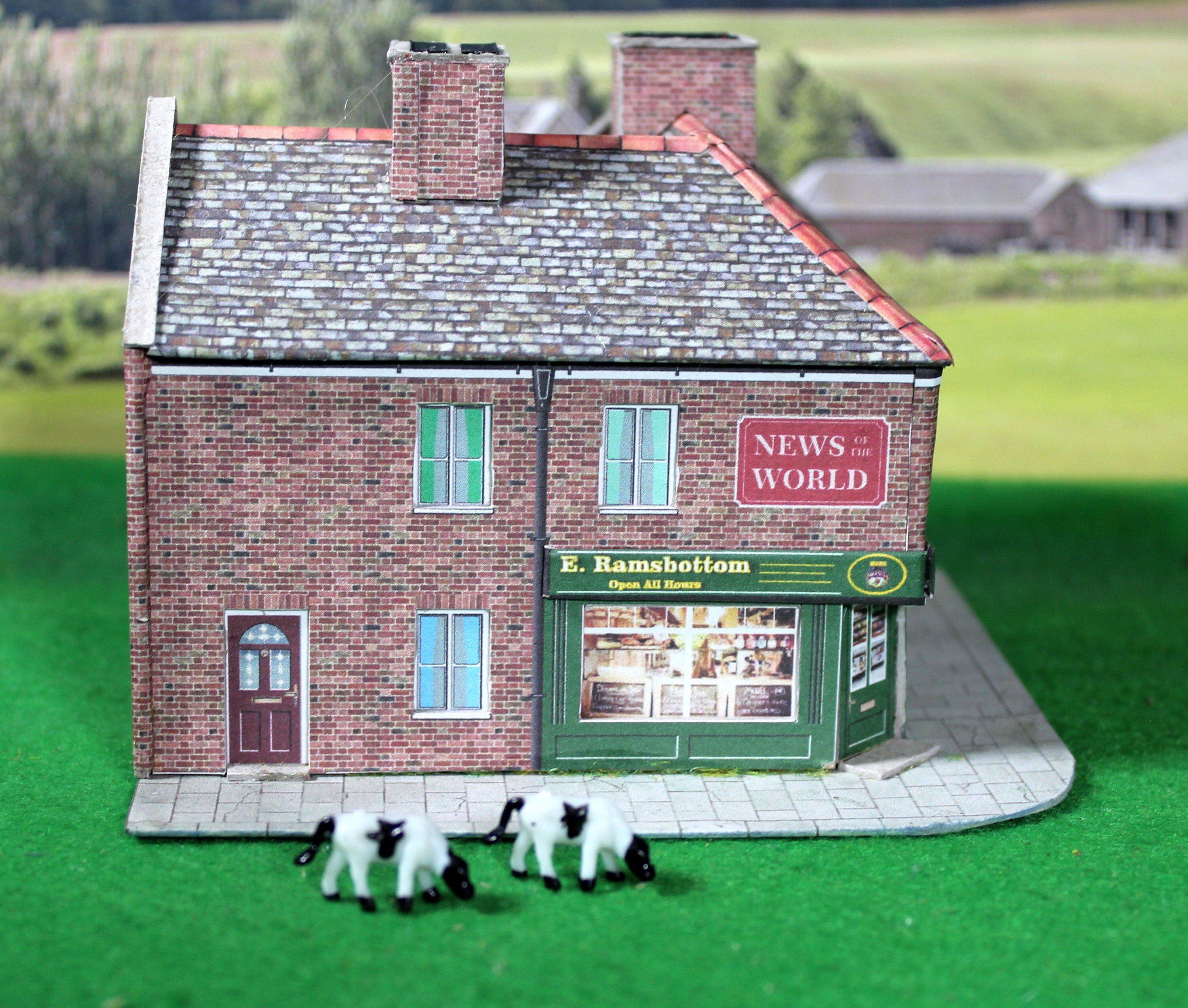 TT:120 Corner Shop Model Building - Etsy UK