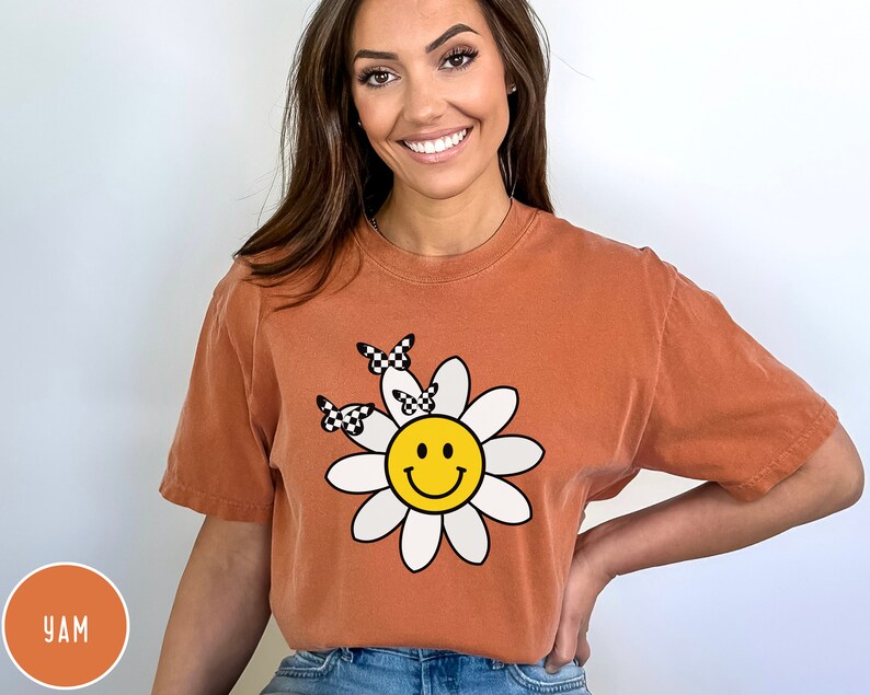 Smiley Face Daisy Shirt, Trendy Checkered Smiley Face Shirt, Women's ...