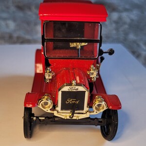 This National Motor Museum Mint 1:32 Ford Die Cast Toy Model T Ford ...