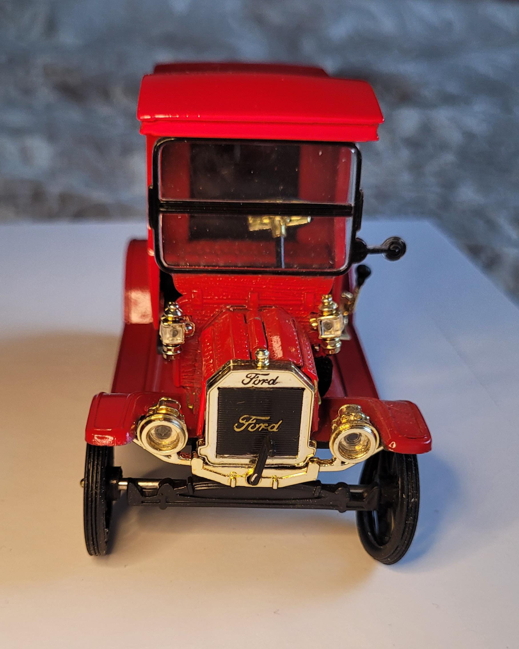 This National Motor Museum Mint 1:32 Ford Die Cast Toy Model T Ford ...