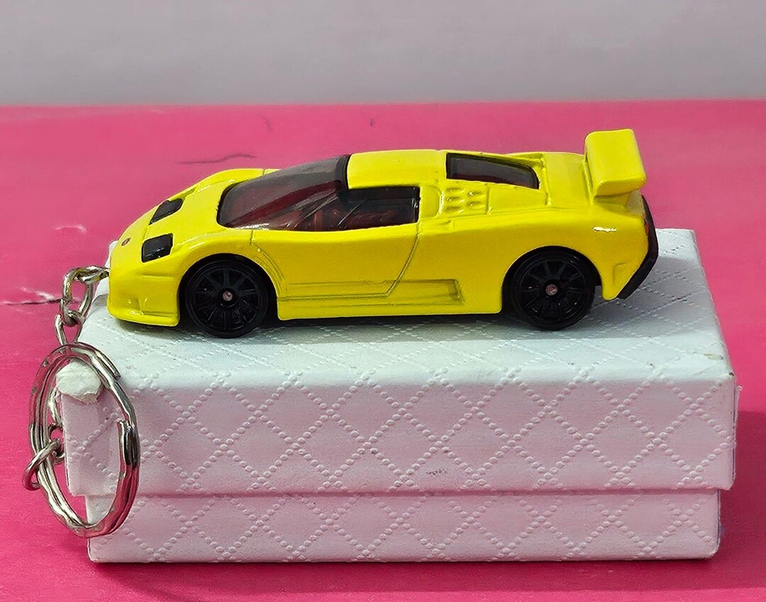 Bugatti EB110 Keyring - Etsy