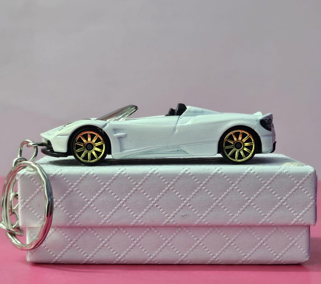 Pagani Huayra Keyring - Etsy