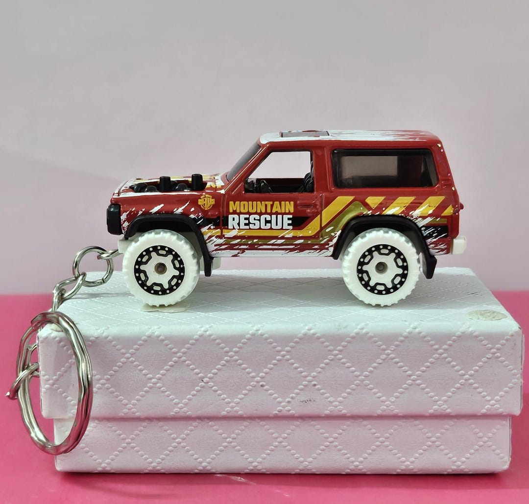 Nissan Patrol Custom Mountain Rescue Keyring - Etsy