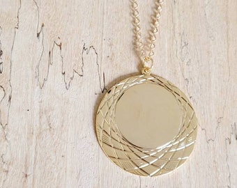 Large Gold Medallion - Etsy