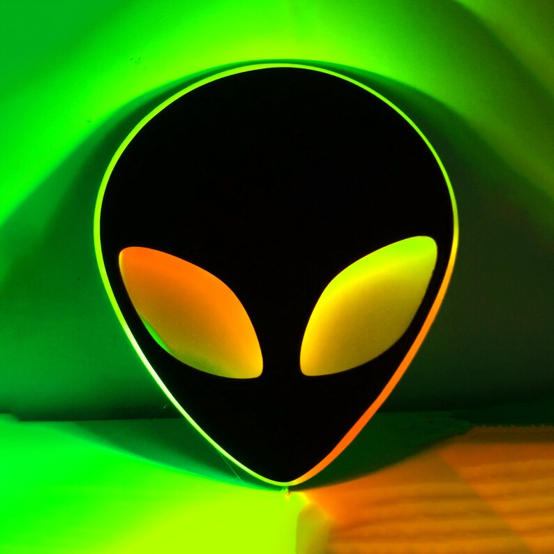 Alien Silhouette Wall Decoration Multicolored Pixel Leds Remote Control ...