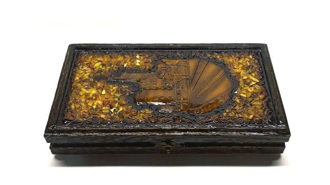 Folding Wooden Backgammon Set Decorated With Amber Castle,premium ...