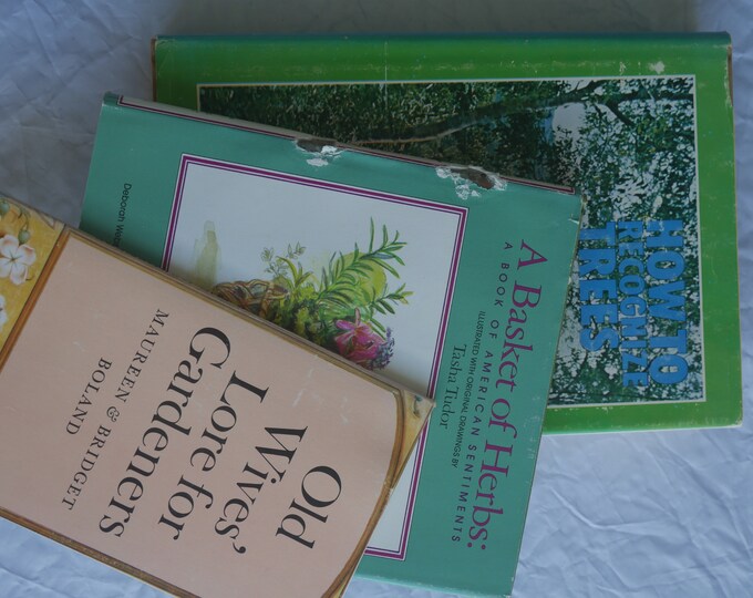 Vintage Garden Books set of 3 - Etsy