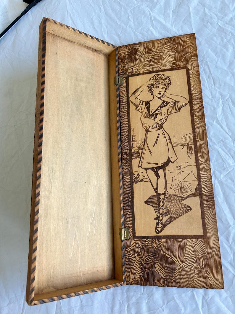 Vintage Pyrography Box - Etsy