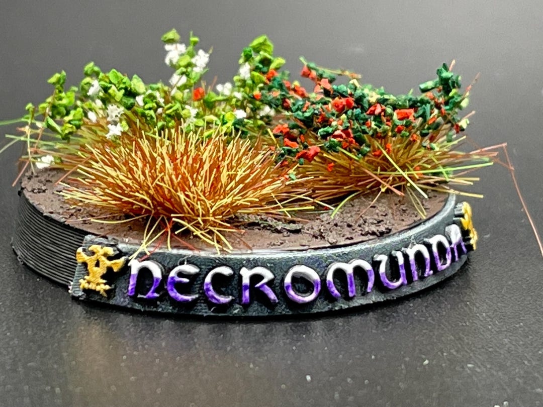 Necromunda Hive / Sump City Design Custom Wargaming Miniatures Base ...