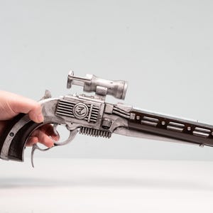 DT-27 Custom Mando Blaster Prop - Etsy