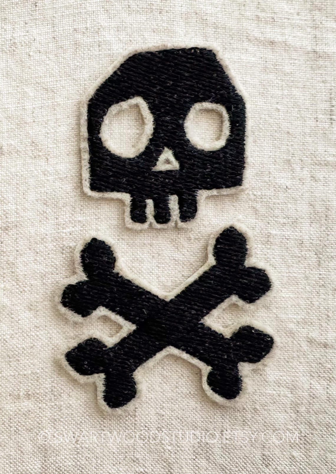 Good Luck Skull and Crossbone Pirate Treasure Embroidered Decorative ...