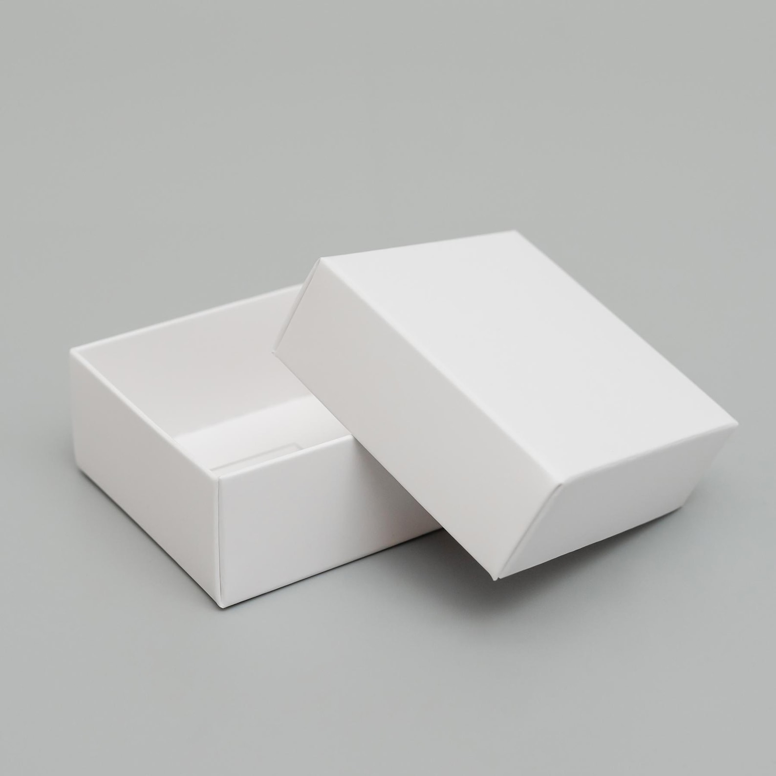 White Cardboard Gift Boxes, Gift Boxes With Lid, Gift Boxes in Various ...