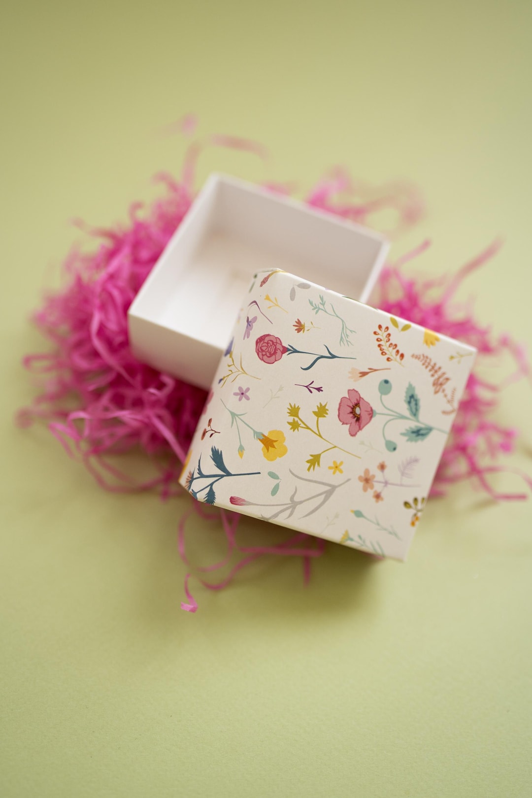 Cardboard Gift Box With Floral Print, Gift Box With Lid, Small Gift ...
