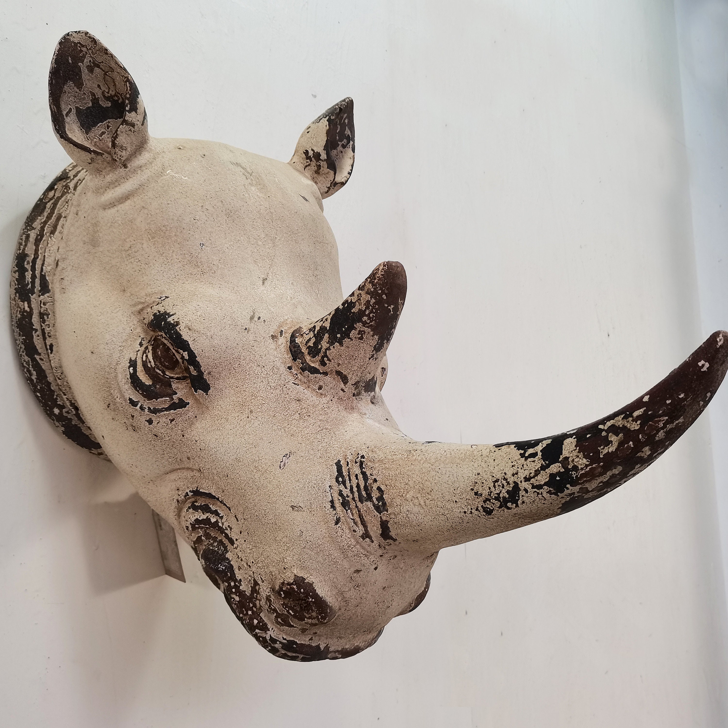 Vintage Style Rhino Head Wall Decor Rustic Animal Wall Mount for Home ...